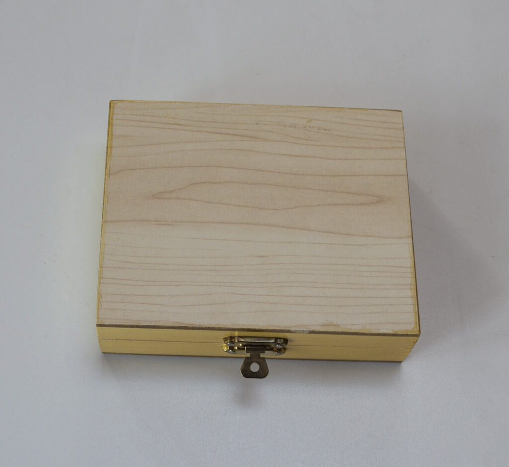 Wooden microscope slide box with 25 blank glass slides